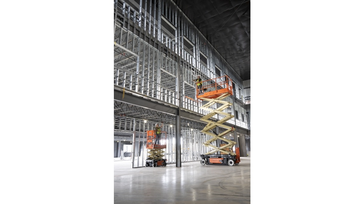 New Features and Options for JLG Electric Scissor Lifts, Vertical Lifts ...